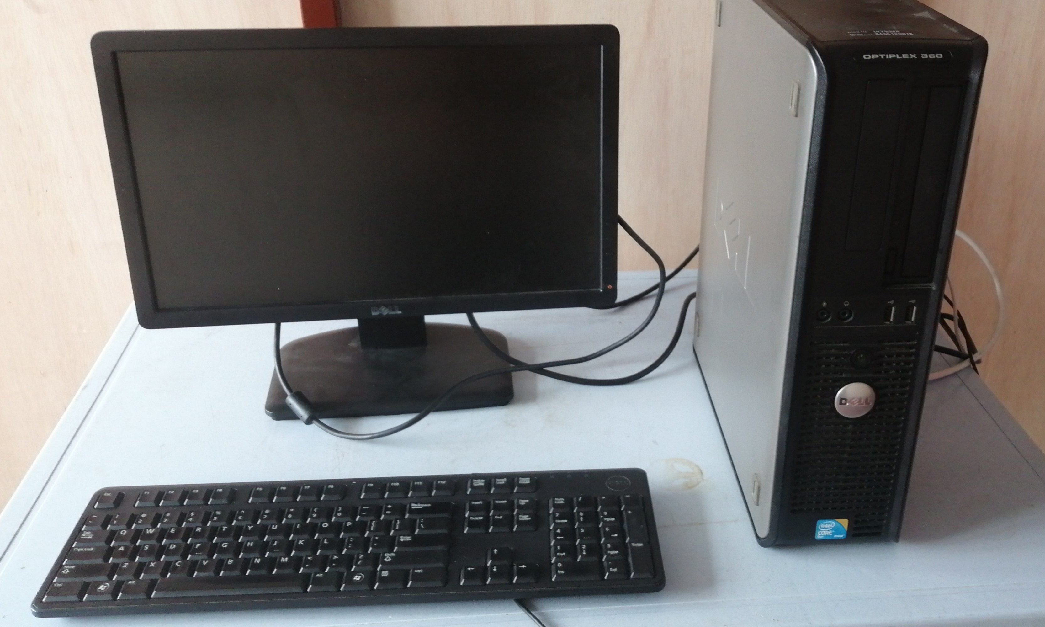 Cpu dan monitor, Computers & Tech, Parts & Accessories, Computer Parts ...