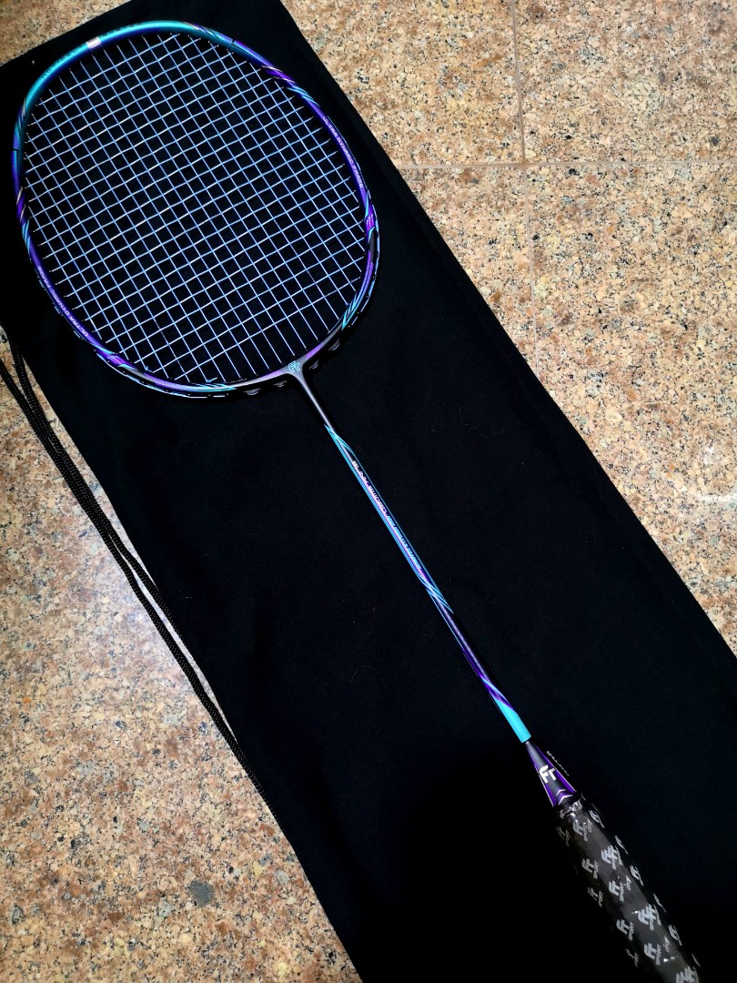 Felet (Fleet) Blink Sword Badminton Racket, Sports Equipment, Sports ...