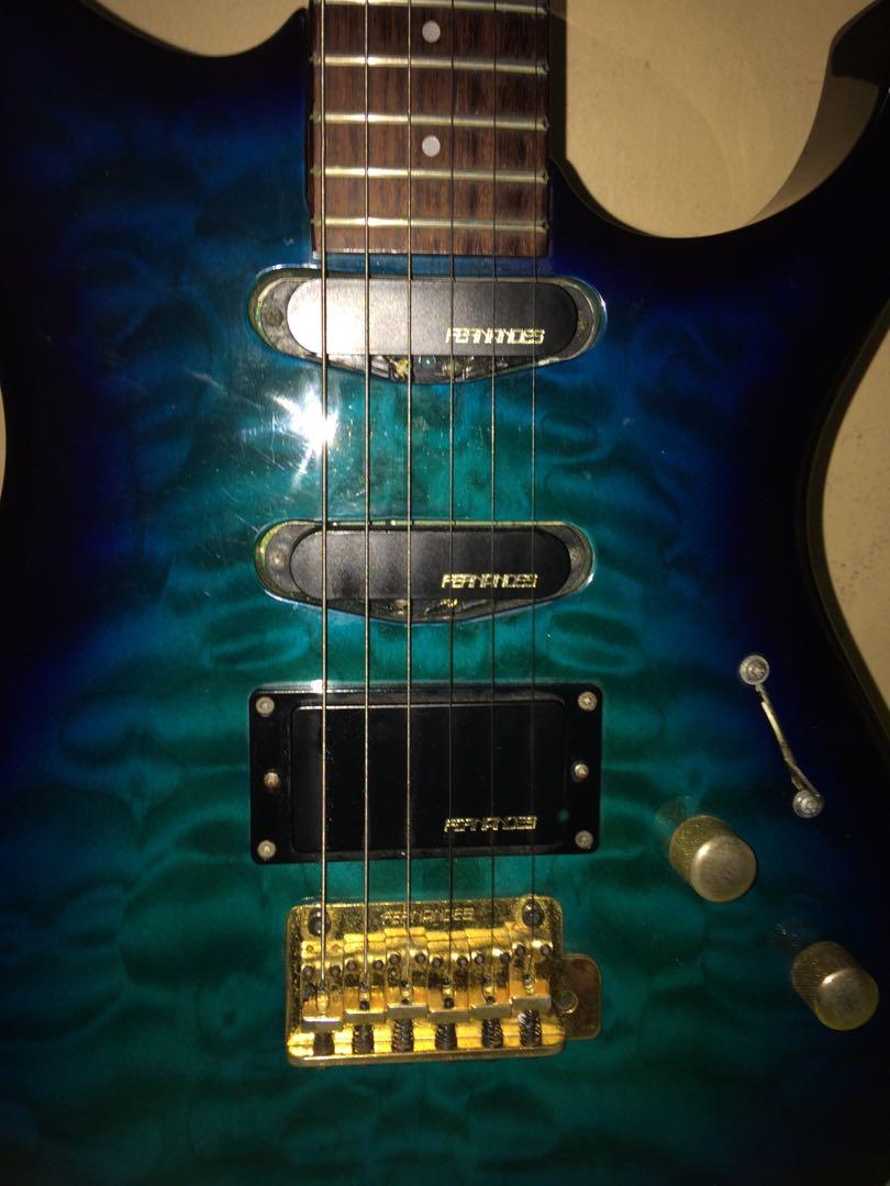 Fernandez electric guitar and mini amplifier set, Hobbies & Toys, Music ...