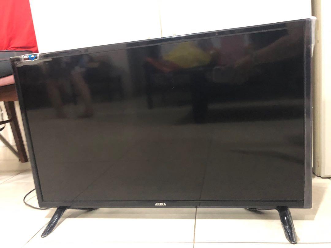 (Almost NEW) Akira 32” LED TV, TV & Home Appliances, TV & Entertainment ...