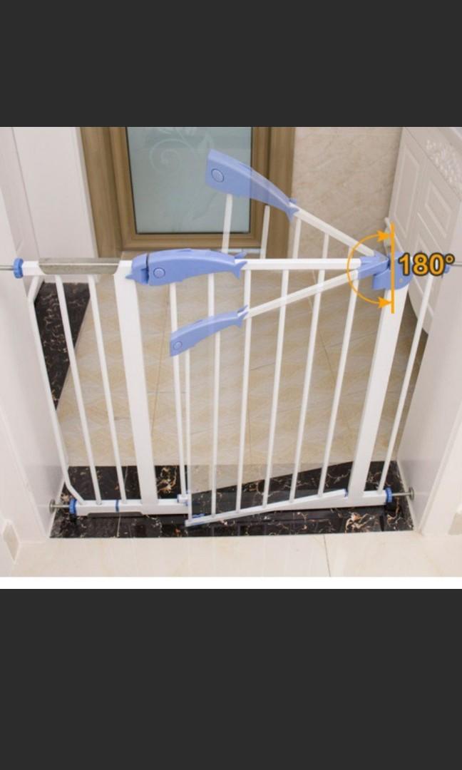 Baby Gate, Babies & Kids, Baby Nursery & Kids Furniture, Cots & Cribs ...