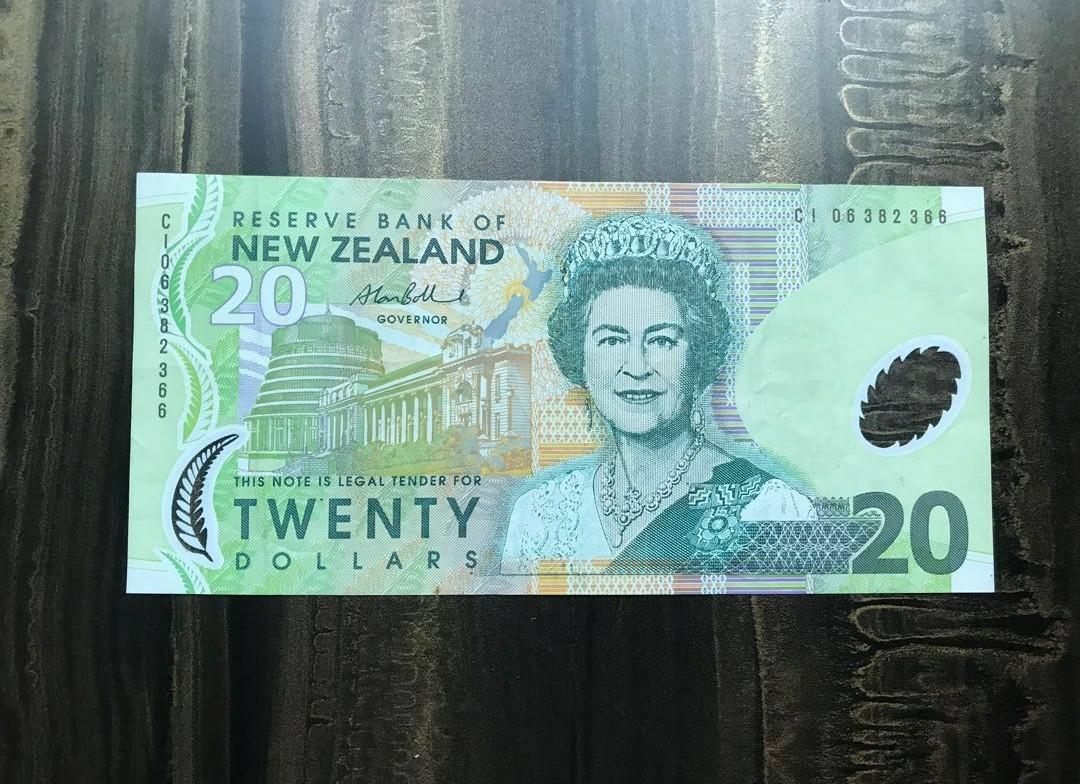 Old New Zealand NZ $20 Dollars Polymer Banknote Rare, Hobbies & Toys ...