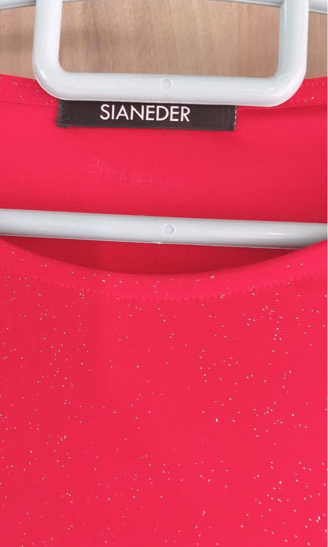 Red glitter top, Women's Fashion, Tops, Sleeveless on Carousell