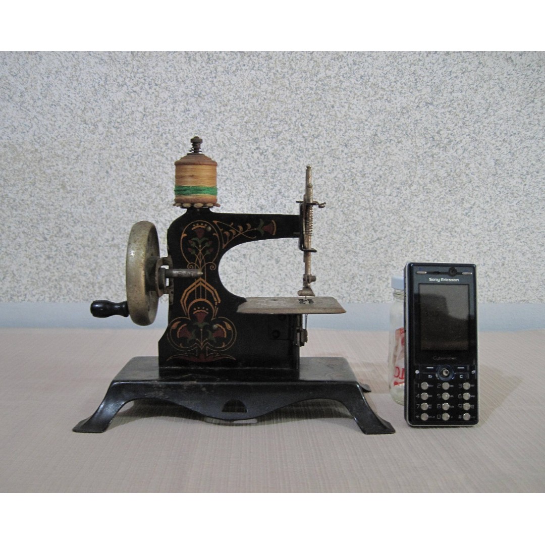 20s Pressed Steel Sewing Machine vintage antique collectible toy ...