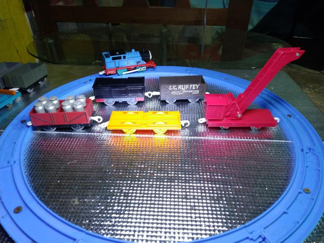 Gerabak keretapi Thomas and friends, Hobbies & Toys, Toys & Games on ...