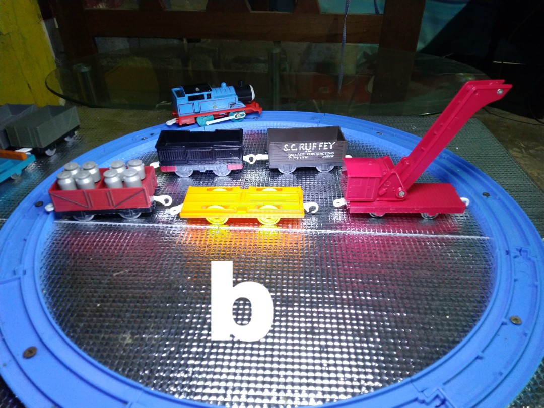 Gerabak keretapi Thomas and friends, Hobbies & Toys, Toys & Games on ...