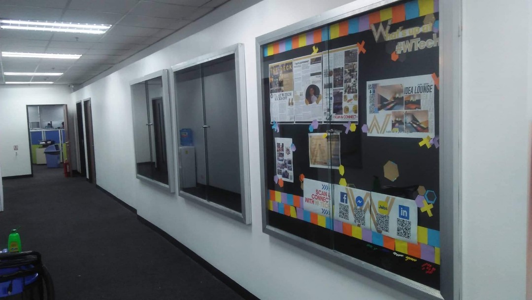 Glass bulletin board, Hobbies & Toys, Stationary & Craft, Craft ...