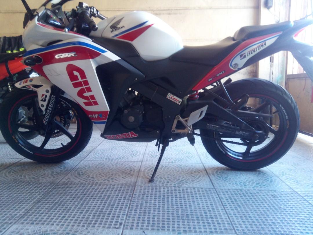 2014 HONDA CBR 150R FI V2 on Carousell
