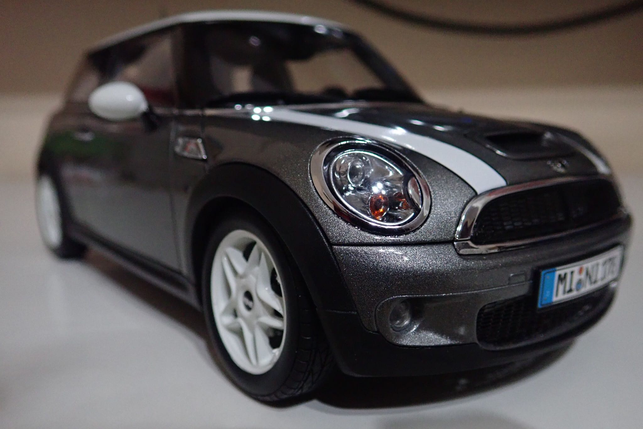 Mini Cooper S KYOSHO 1:18 Model, Hobbies & Toys, Toys & Games on Carousell