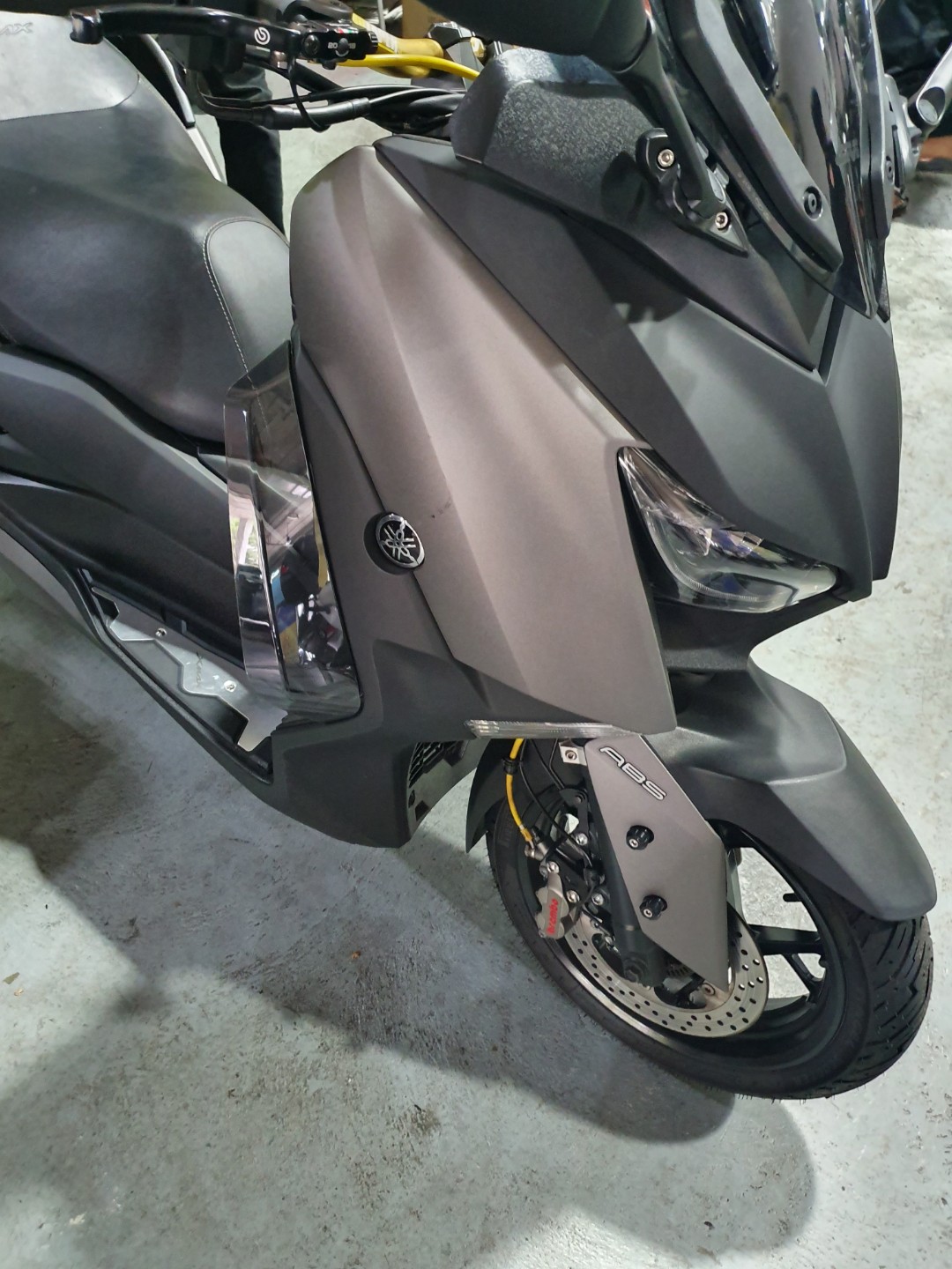 Xmax legshield, Motorcycles, Motorcycle Accessories on Carousell