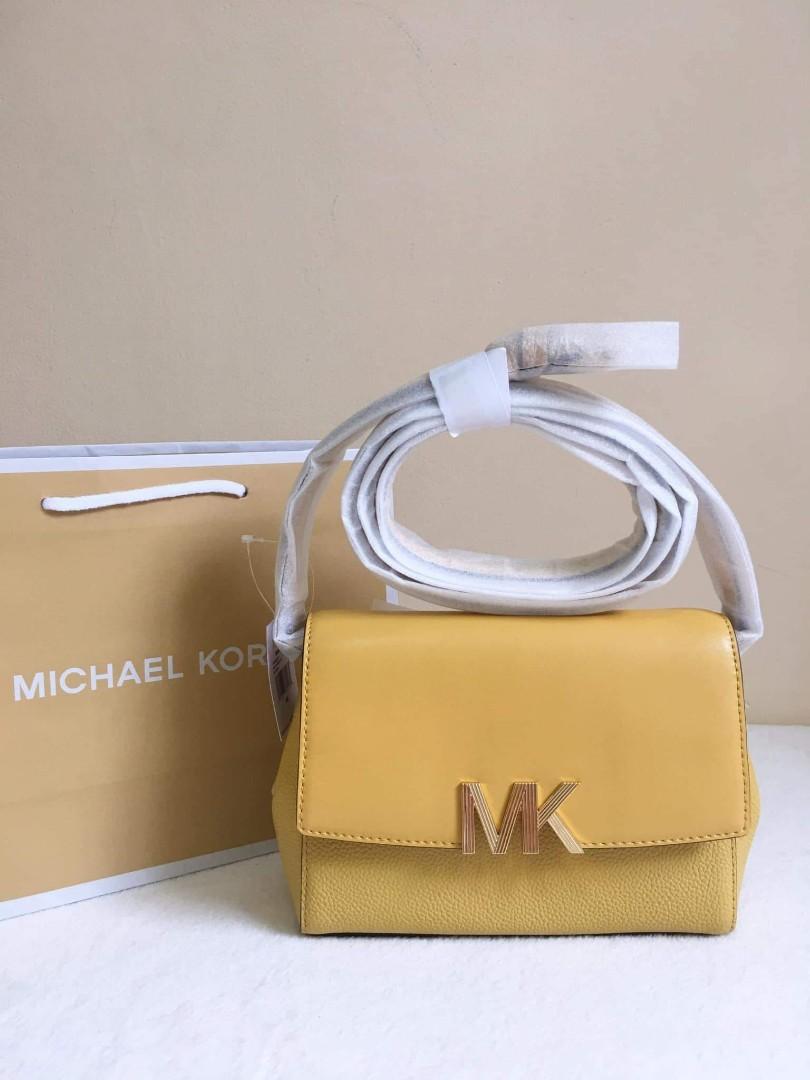 Mk Montgomery Sling, Women's Fashion, Bags & Wallets, Cross-body Bags ...
