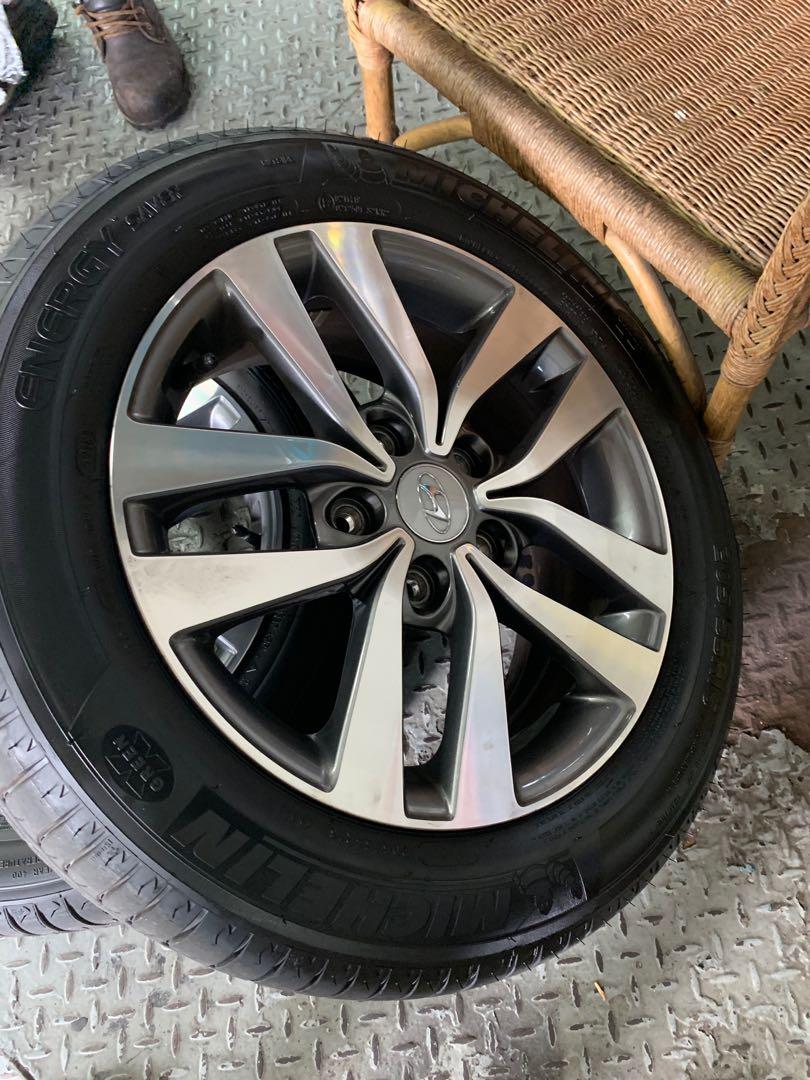 Hyundai original rims and tyres, Car Accessories, Tyres & Rims on Carousell
