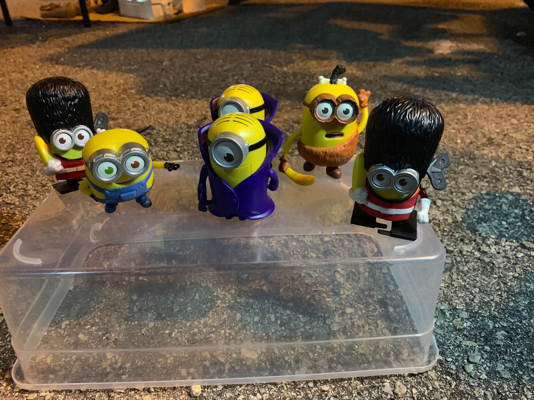 Minion miniature, Hobbies & Toys, Collectibles & Memorabilia, Vintage ...