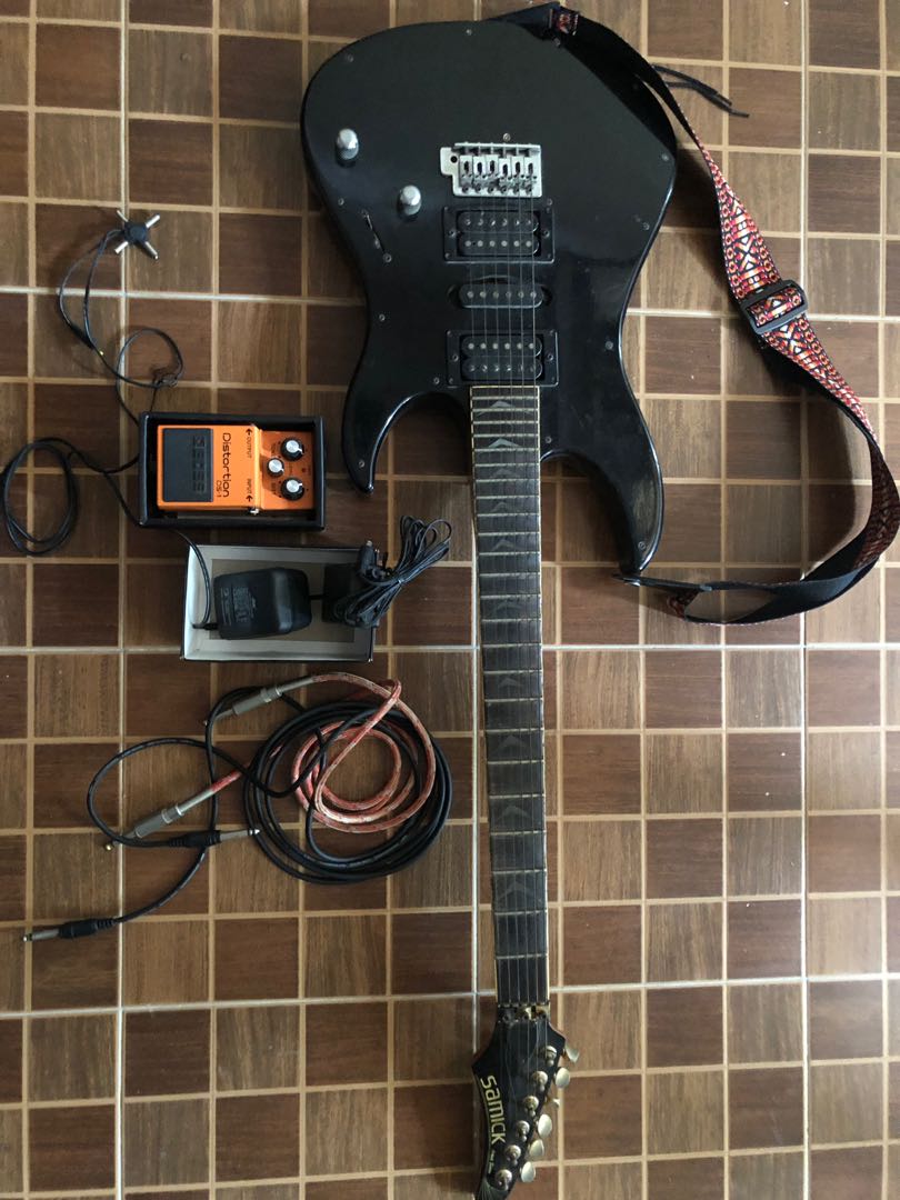 Samick Guitar and Distortion Boss, Hobbies & Toys, Music & Media ...