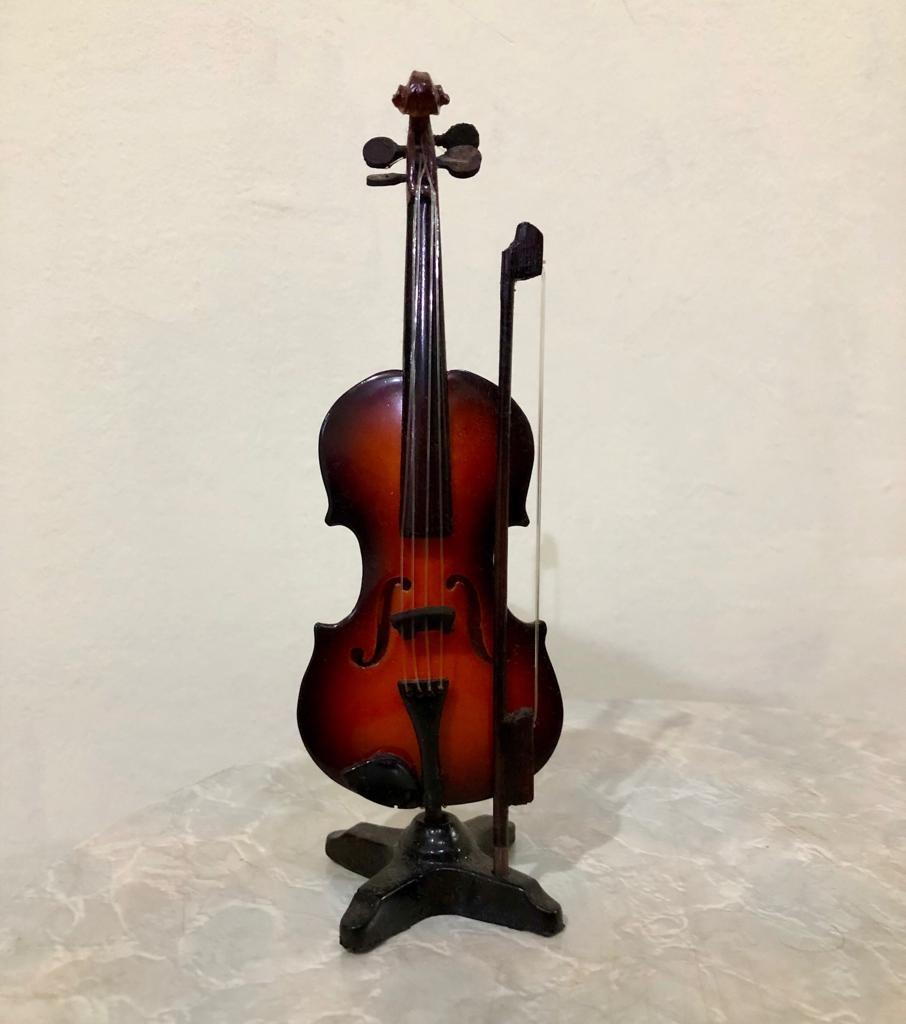 Beautiful CELLO display, Furniture & Home Living, Home Decor, Vases ...
