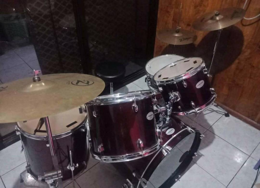 Fernando Complete Drum Set, Hobbies & Toys, Music & Media, Musical ...