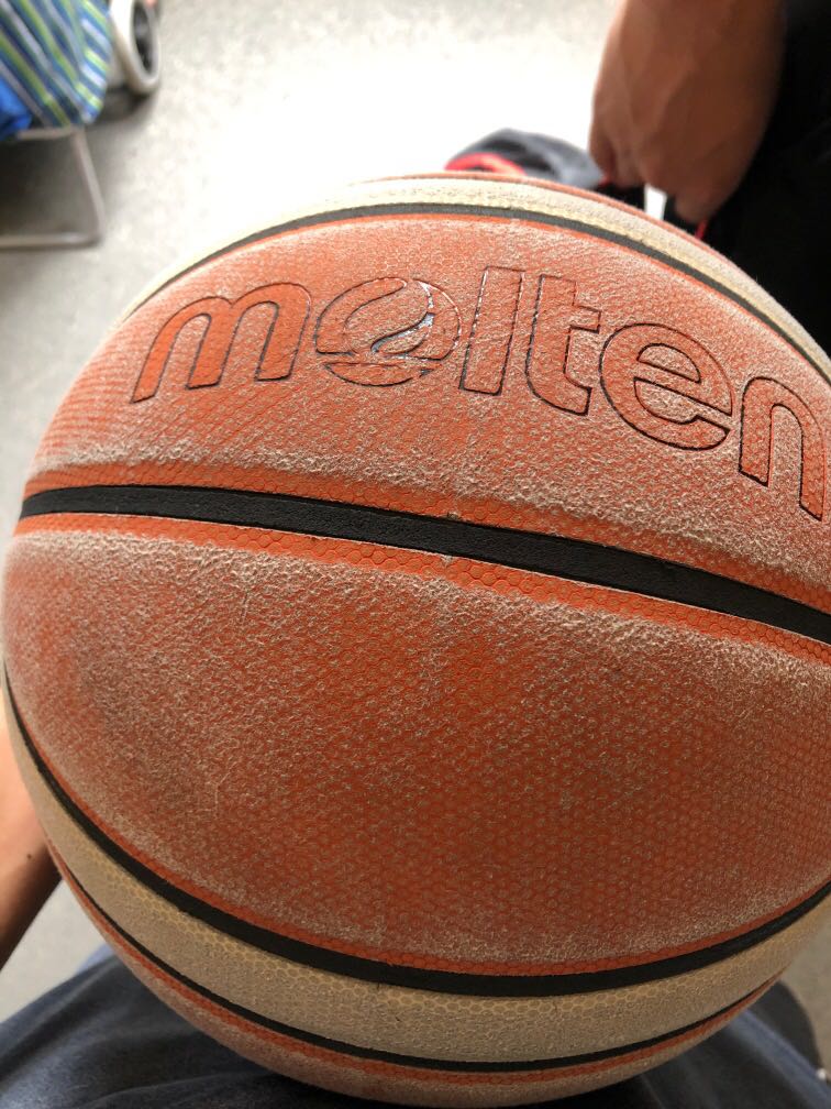 Molten GG7x(Preloved), Sports Equipment, Sports & Games, Racket & Ball ...