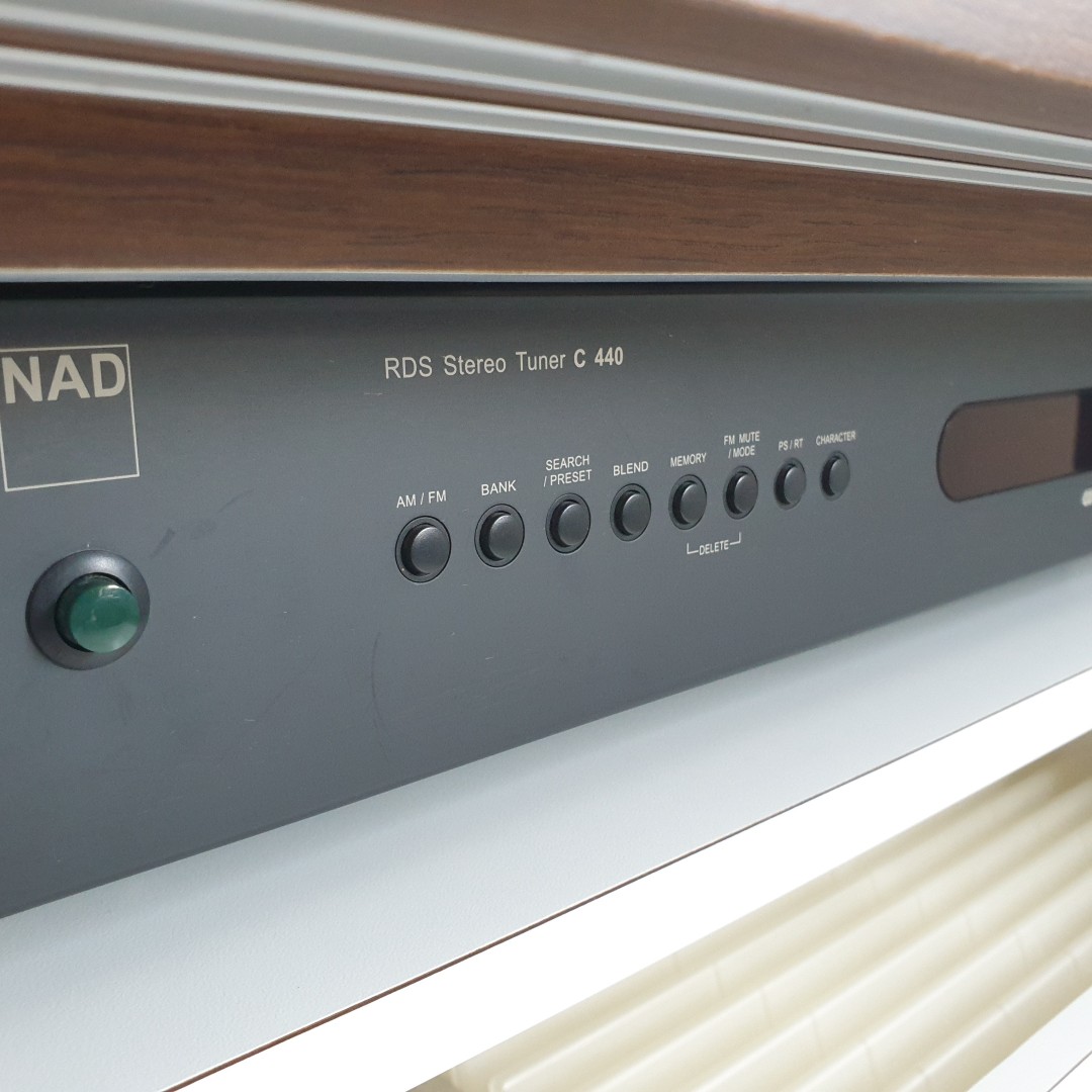 NAD C440 AM/FM Stereo Tuner with Manual, Audio, Other Audio Equipment ...