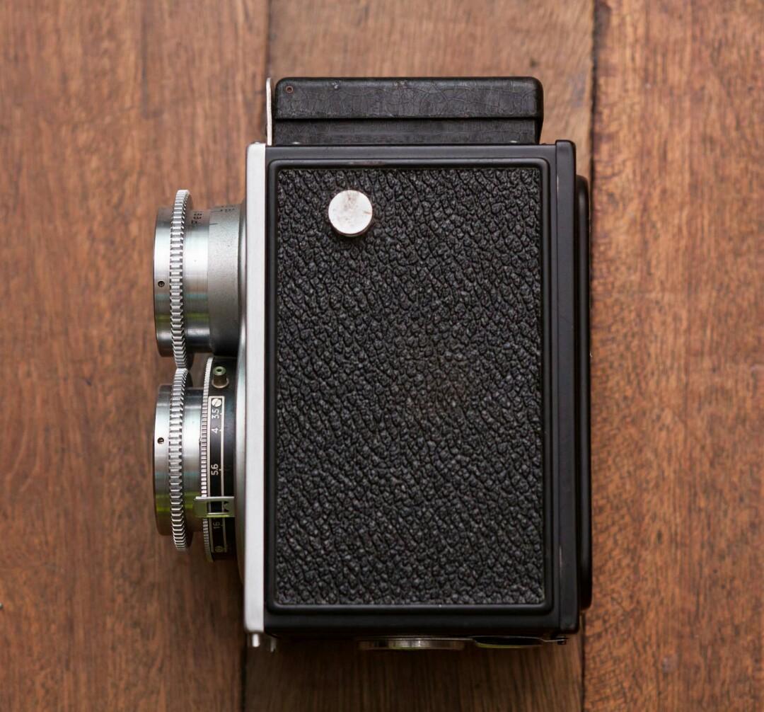 Ricohflex VII 6X6 TLR vintage camera, Photography, Cameras on Carousell
