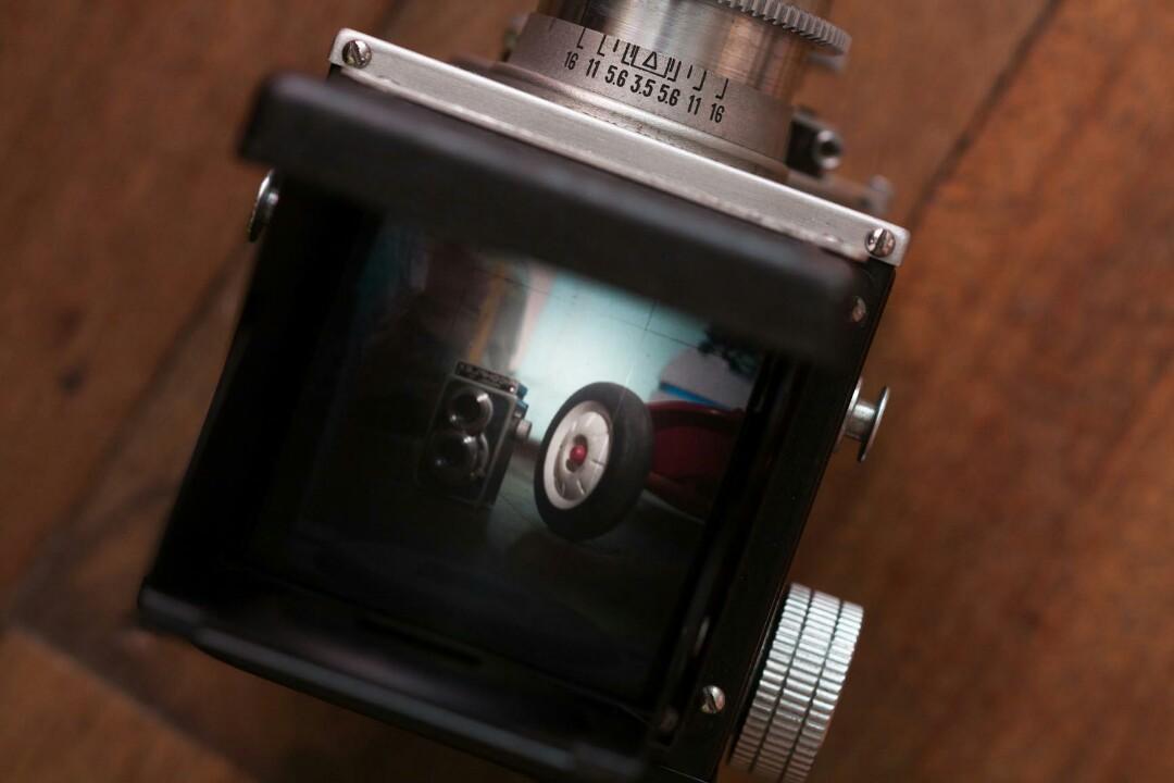 Ricohflex VII 6X6 TLR vintage camera, Photography, Cameras on Carousell