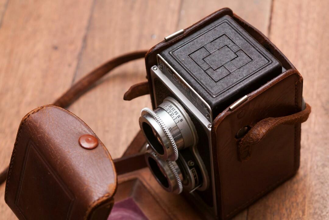 Ricohflex VII 6X6 TLR vintage camera, Photography, Cameras on Carousell