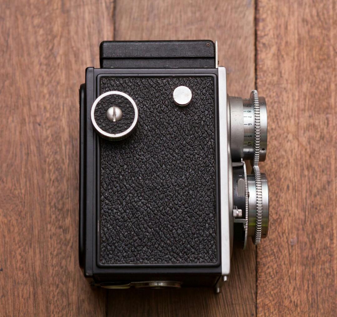 Ricohflex VII 6X6 TLR vintage camera, Photography, Cameras on Carousell
