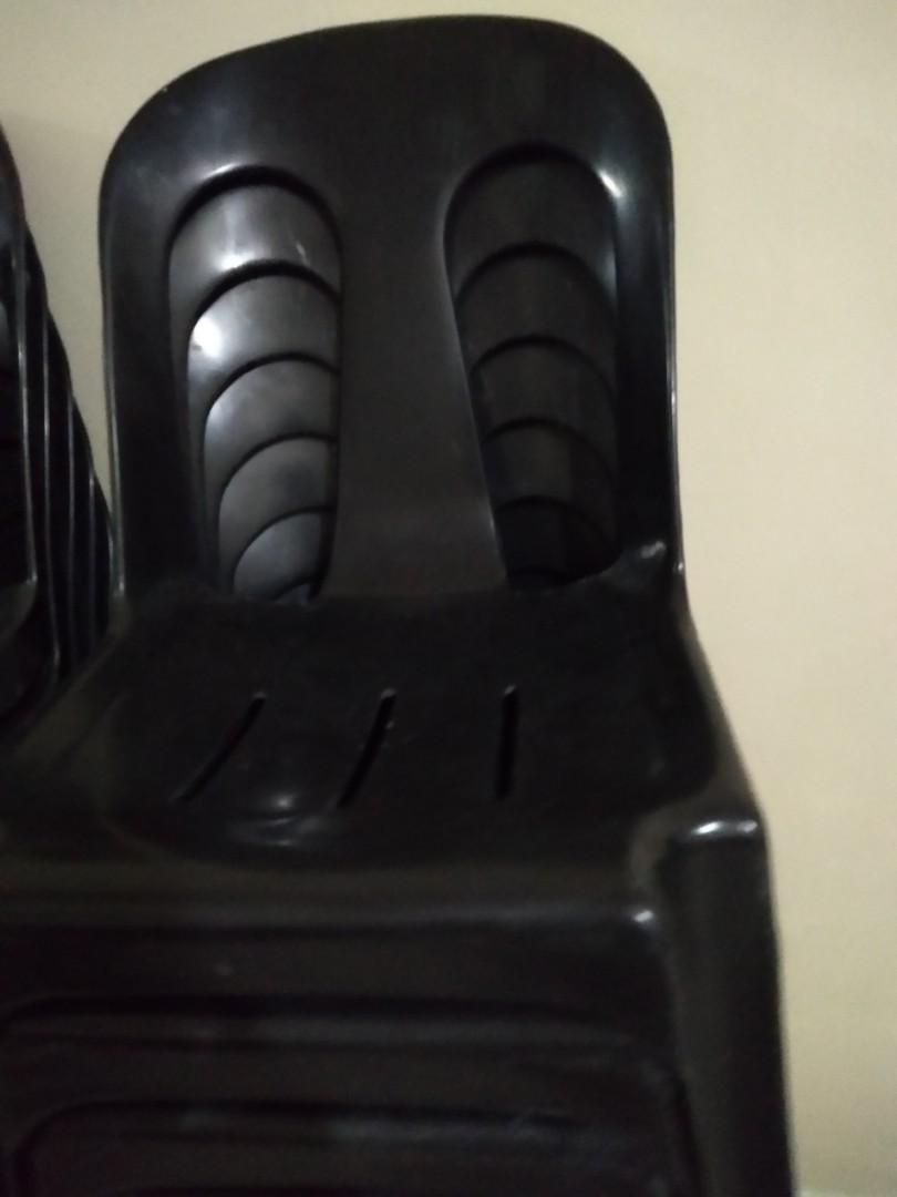 Ruby-plastic chair on Carousell