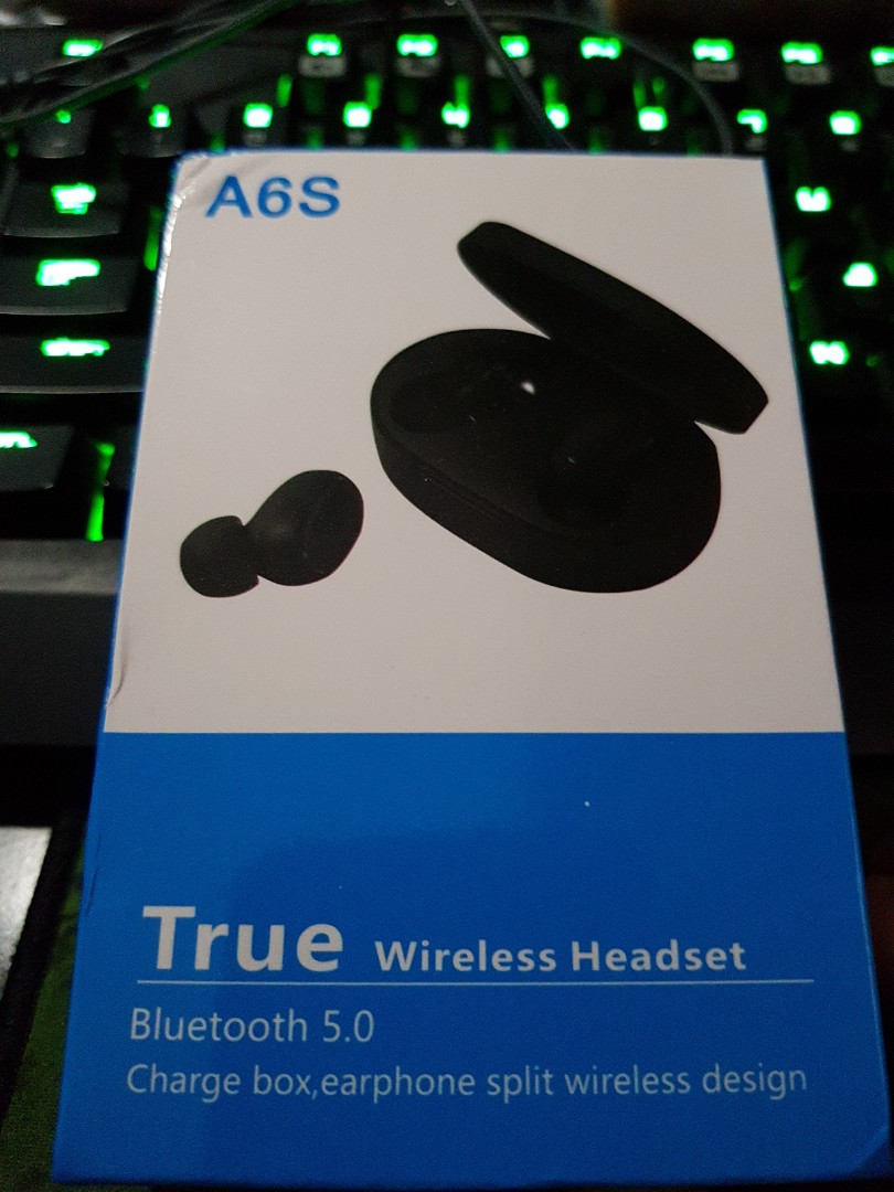 Basic bluetooth wireless headset, Audio, Headphones & Headsets on Carousell