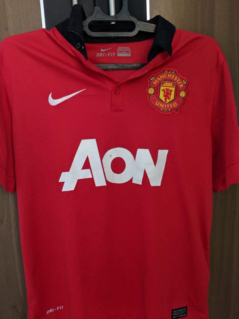 Jersey MU ORI size M, Olah Raga, Baju Olahraga di Carousell