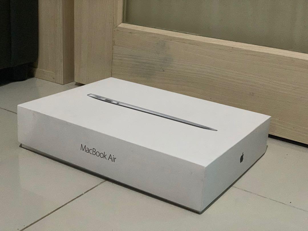Macbook Air 13” 2015 Model complete with box and receipt + free ...