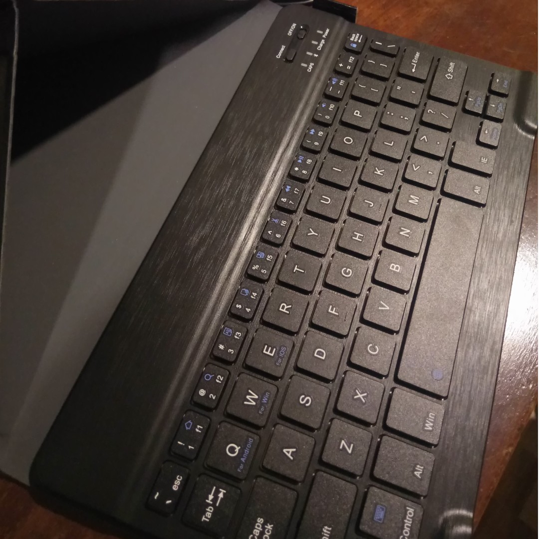 Nulaxy Rechargeable Bluetooth Keyboard with Magnetic Detachable Leather ...