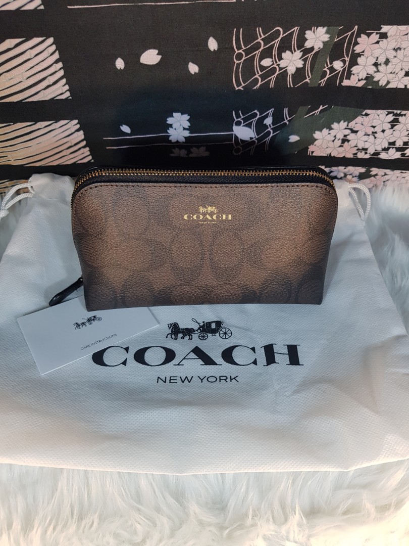 Coach Signature Cosmetic Case 17, Luxury, Bags & Wallets on Carousell