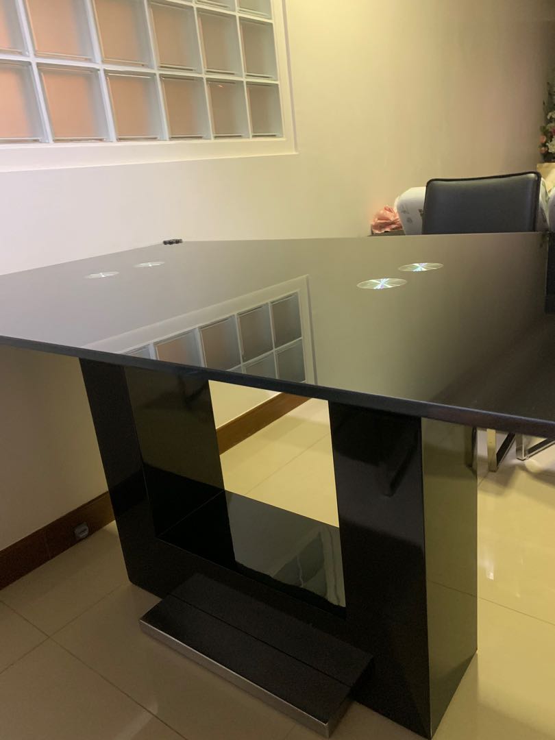 Dining Table - Preloved Dining Table, Furniture & Home Living ...