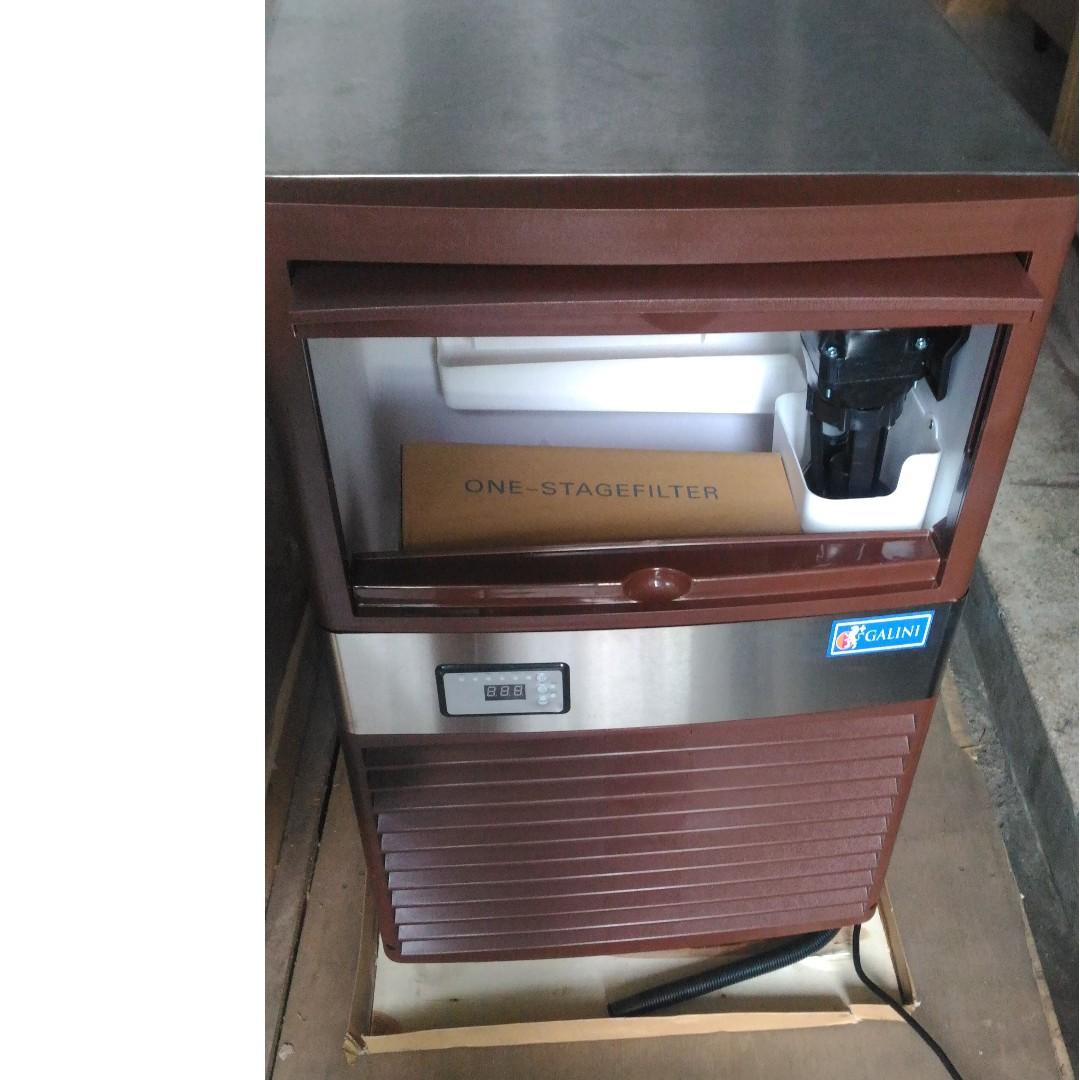 Ice Maker Commercial Type 18kg to 70 kg Hitachi Japan Compressor BNEW ...