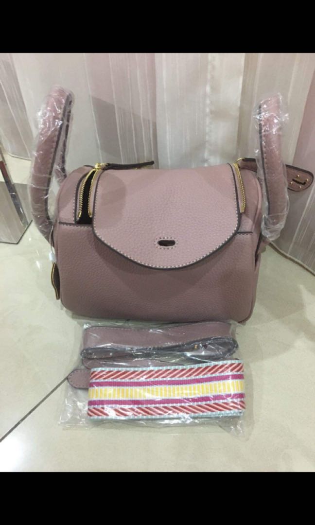 Lindi bag, Women's Fashion, Bags & Wallets, Cross-body Bags on Carousell