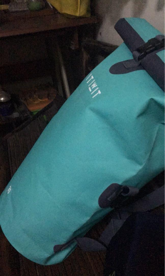 Decathlon ITIWIT 30L Dry Bag, Women's Fashion, Bags & Wallets ...
