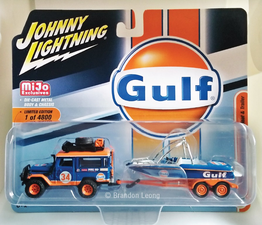 Johnny Lightning - 1:64 Toyota Land Cruiser with Boat & Trailer (GULF ...