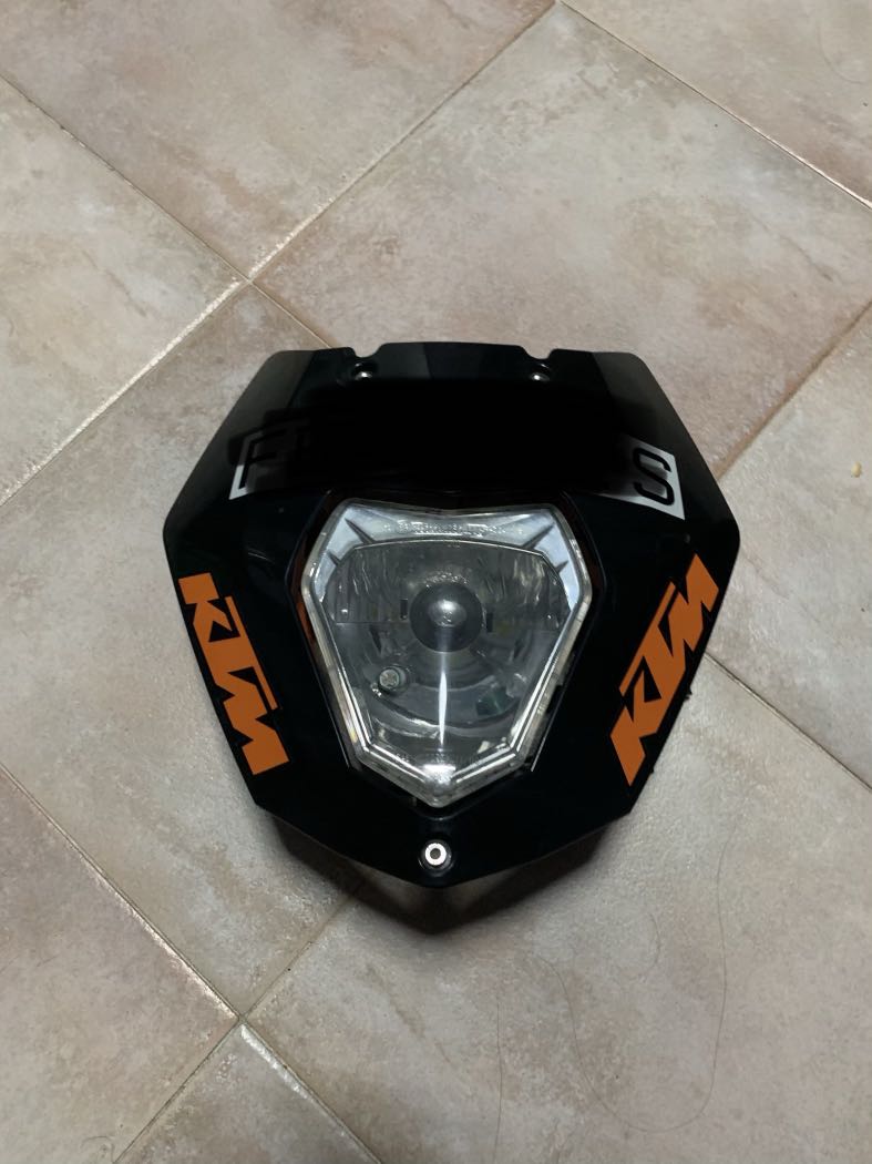 KTM Duke 125/200/390 flat Headlight, Motorcycles, Motorcycle ...