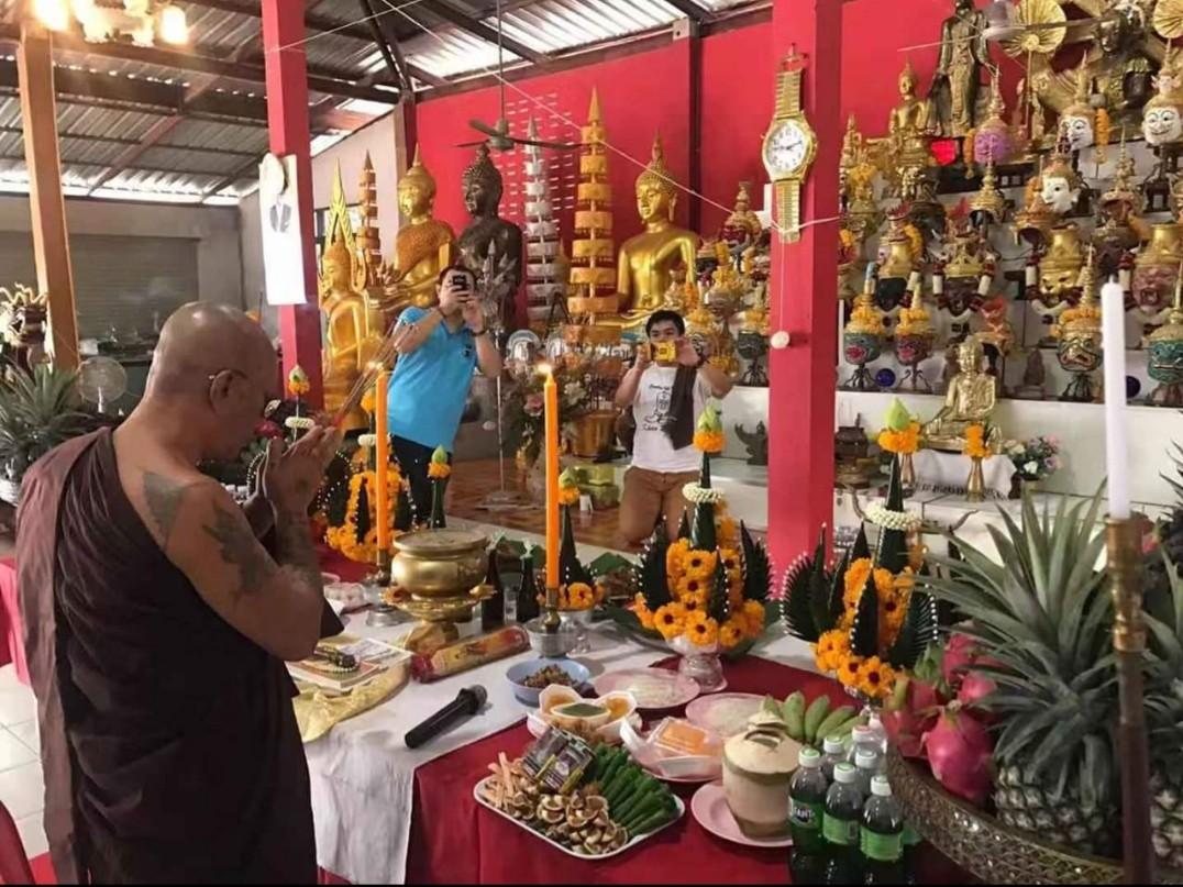 Lp Chan Nai Rian, Hobbies & Toys, Memorabilia & Collectibles, Religious ...