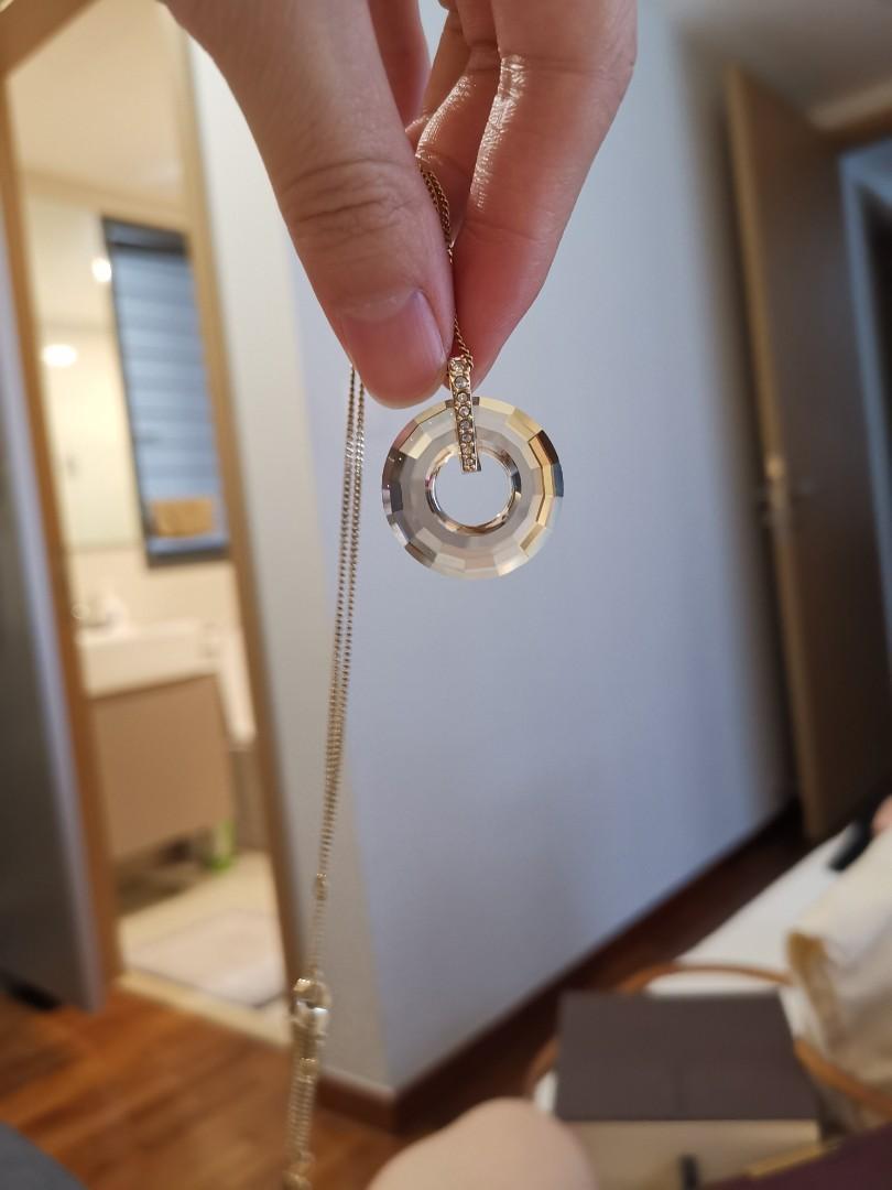 nakelace, Women's Fashion, Jewelry & Organisers, Necklaces on Carousell