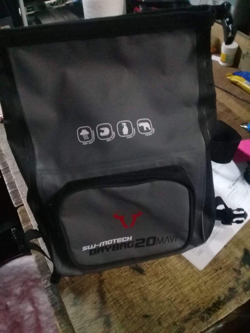 SW MOTECH Drybag 20 MAVI waist bag, Men's Fashion, Bags, Sling Bags on Carousell