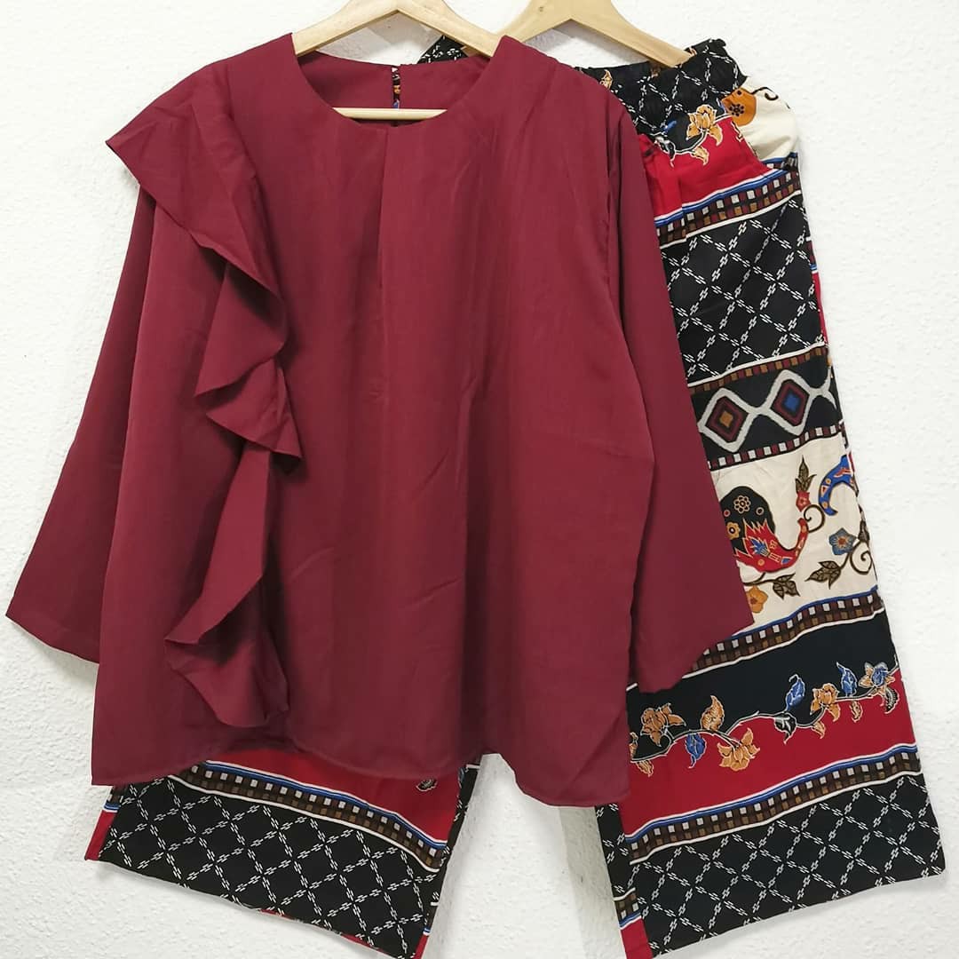 Batik Set Plus Size, Women's Fashion, Tops, Blouses on Carousell