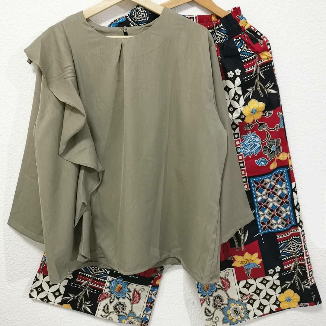 Batik Set Plus Size, Women's Fashion, Tops, Blouses on Carousell