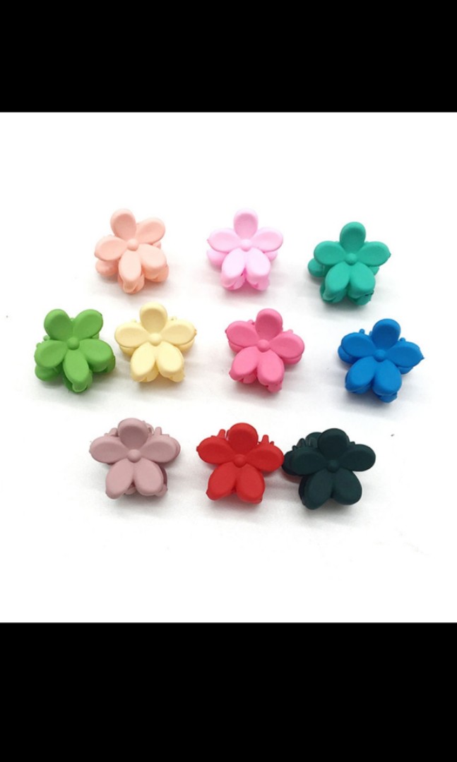 Coloured clips, Women's Fashion, Watches & Accessories, Hair ...
