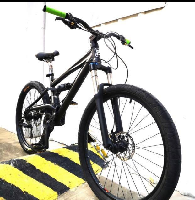 HARO EXTREME X6 FULL SUSPENSION DOWNHILL BIKE, Sports Equipment ...