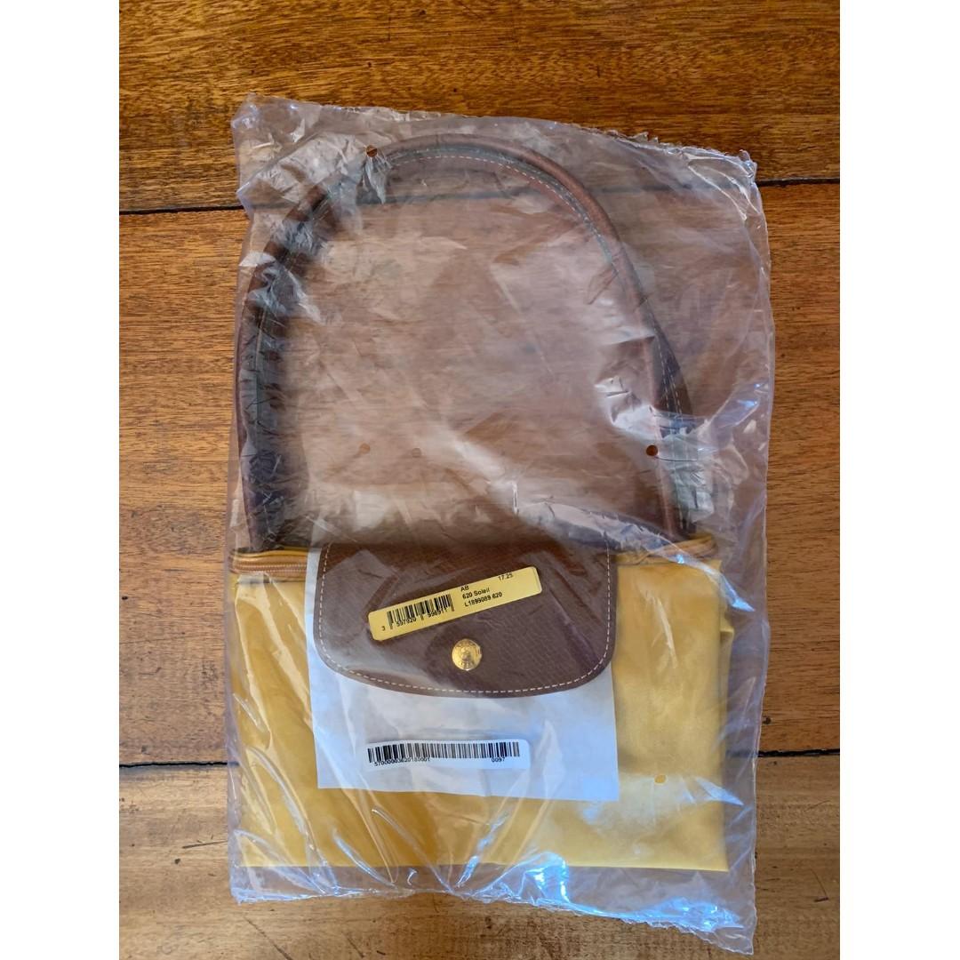LONGCHAMP LE PLIAGE LLH Curry, Luxury, Bags & Wallets on Carousell