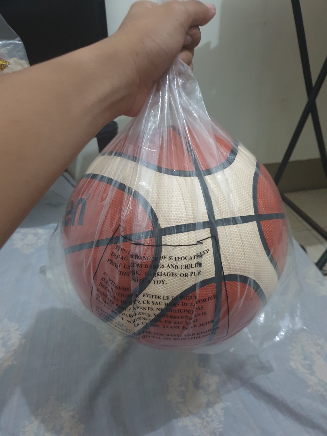 Molten GG7x, Men's Fashion, Activewear on Carousell