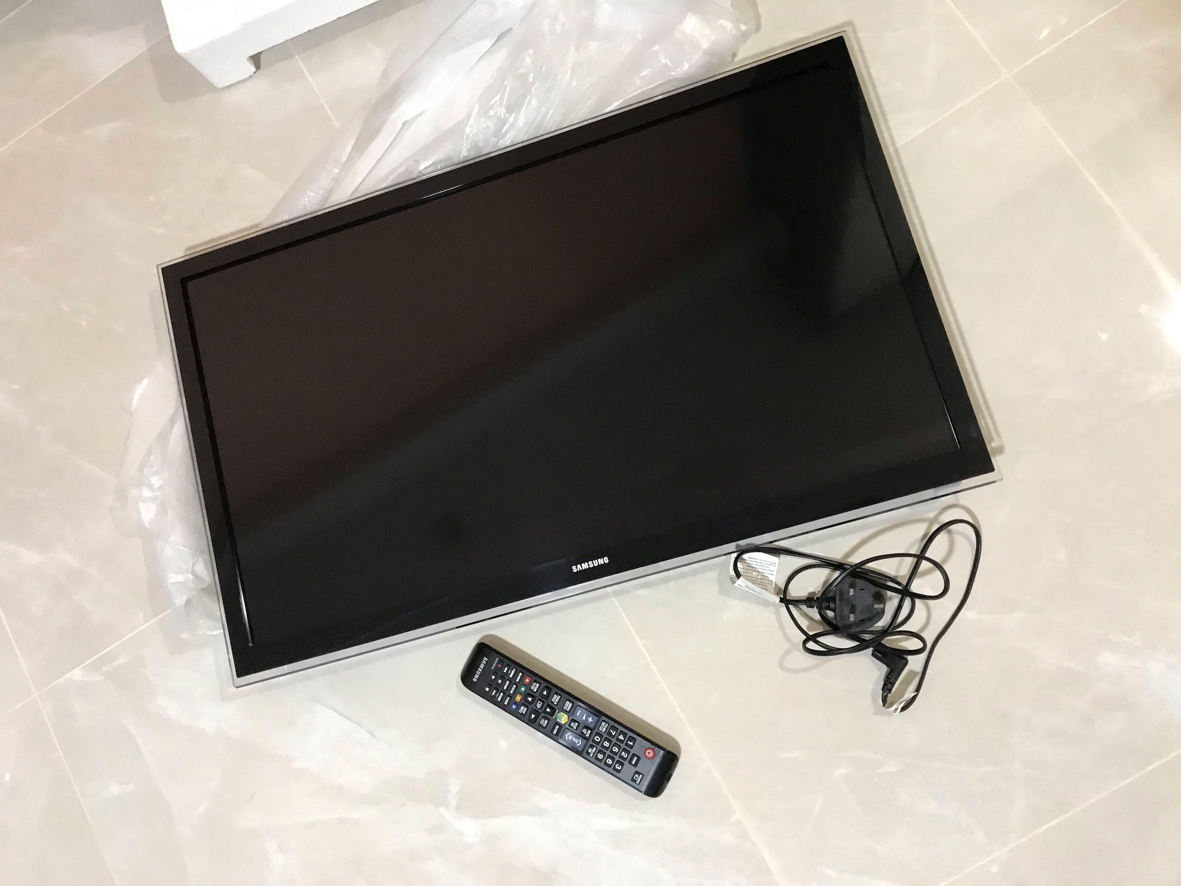 Samsung 32 inch LED TV / UA32F4500AM 32" Series 4 LED Television, TV ...
