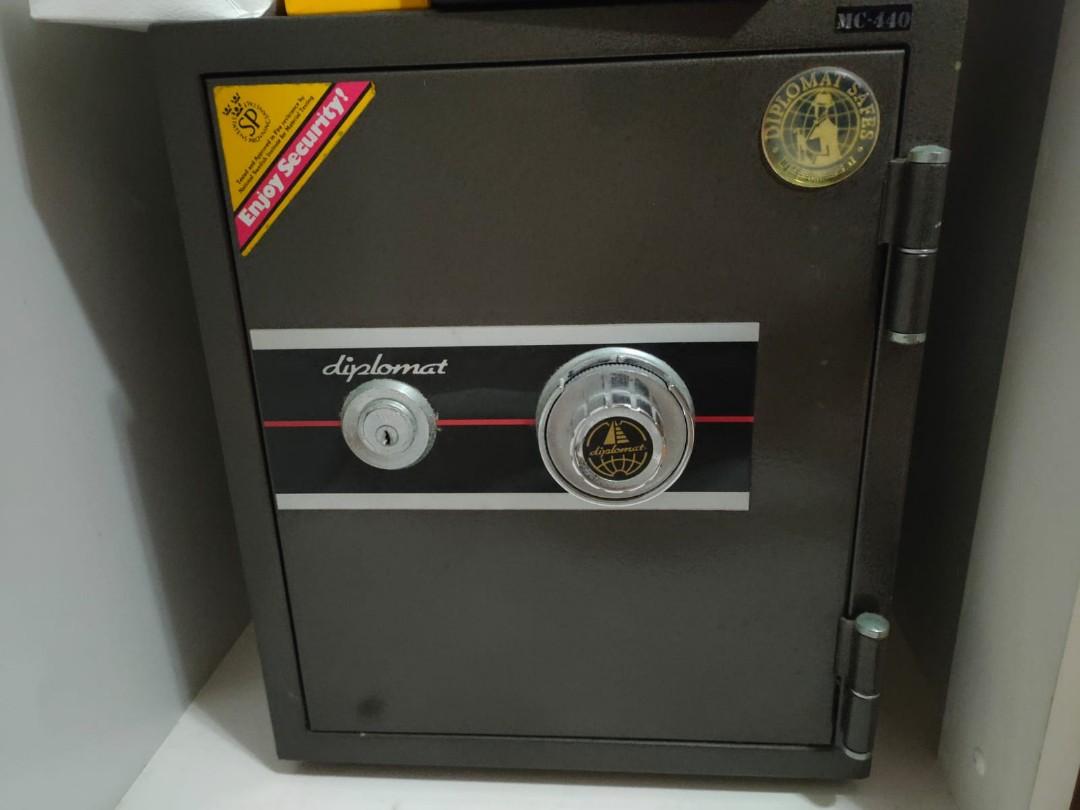 Diplomat Safe Box, Furniture & Home Living, Home Improvement ...
