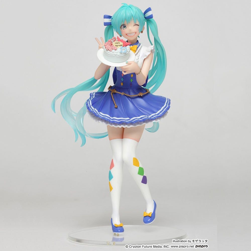 Hatsune Miku birthday cake special figurine, Hobbies & Toys, Toys ...